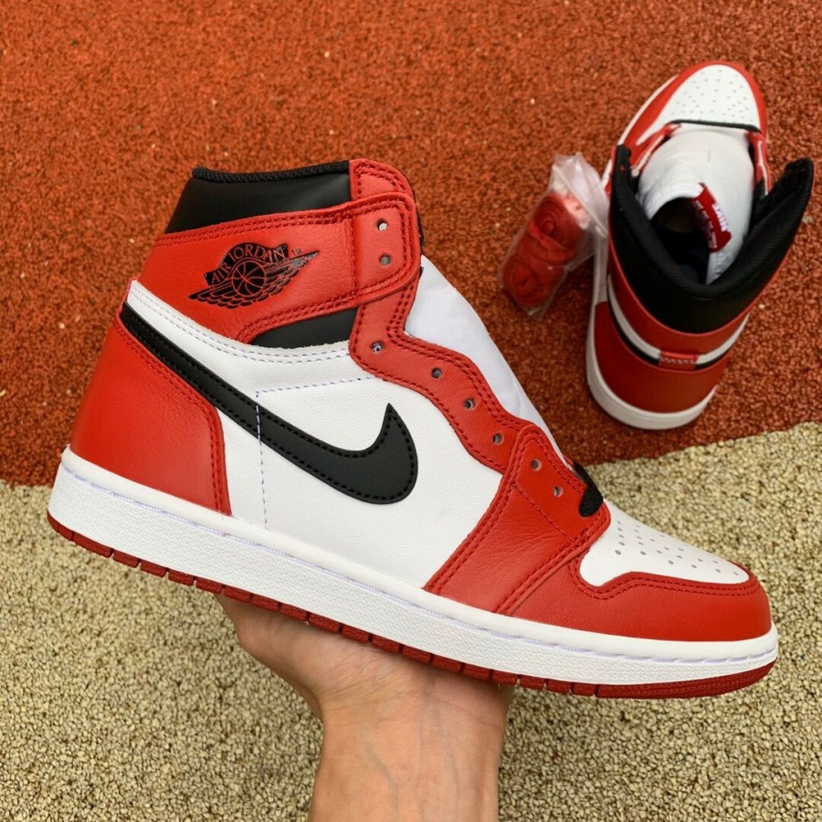 Jordan 1 Retro Chicago (2015) - WellKicks.com