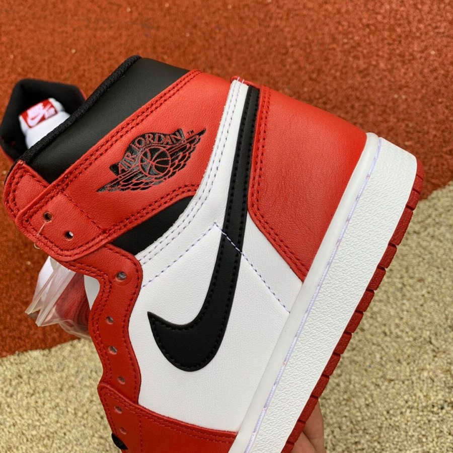 Jordan 1 Retro Chicago (2015) - WellKicks.com
