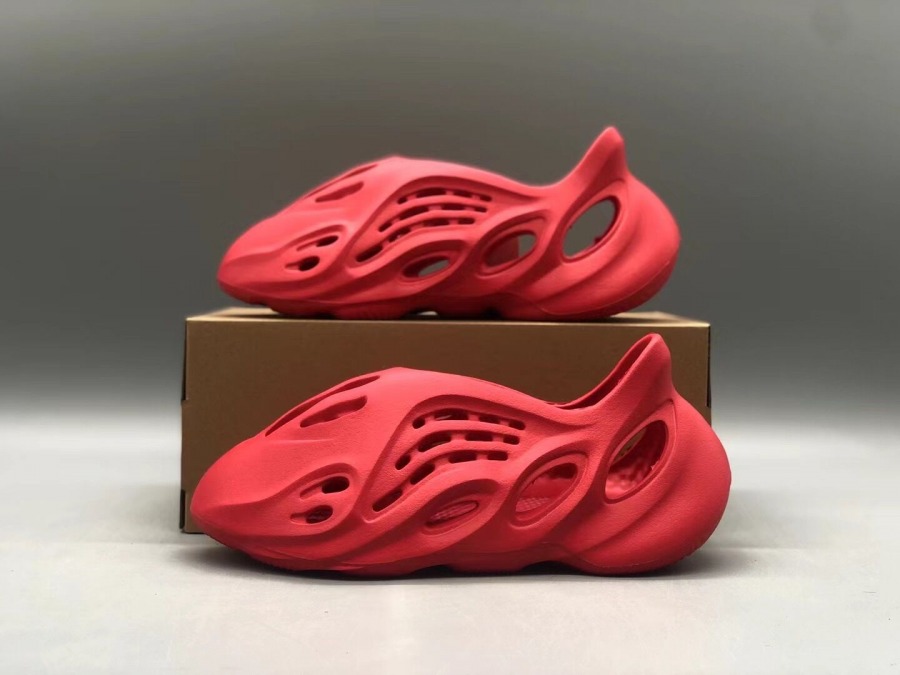 Yeezy Foam Runner 'Vermillion' - WellKicks.com