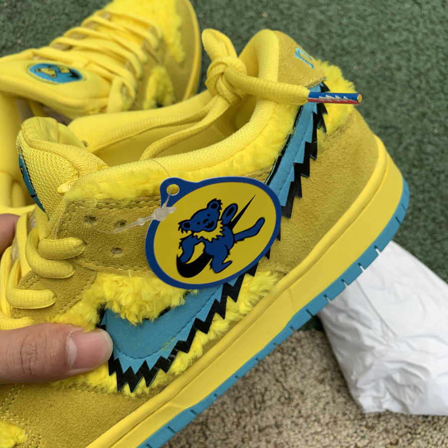 Grateful Dead x Dunk Low SB 'Yellow Bear' - WellKicks.com