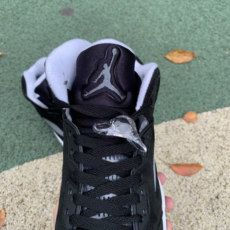 Air Jordan 5 Retro 'Oreo' 2021 - WellKicks.com