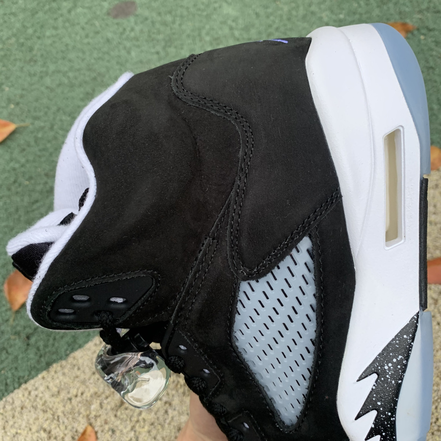 Air Jordan 5 Retro 'Oreo' 2021 - WellKicks.com