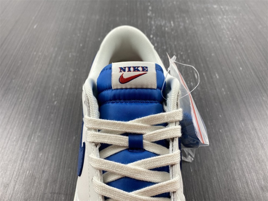 Dunk Low 'Royal blue' - WellKicks.com