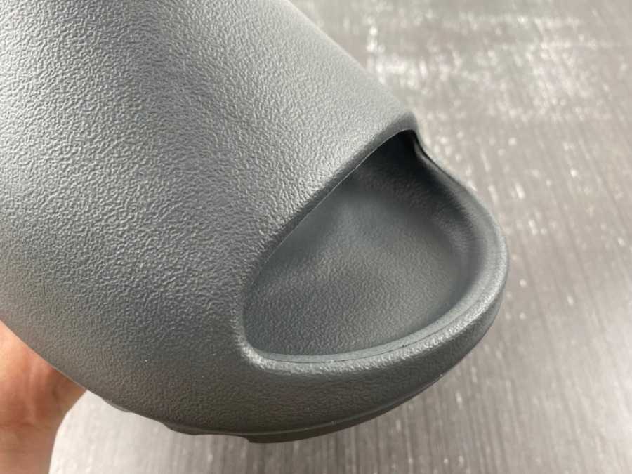 Yeezy Slides 'Slate Grey' - WellKicks.com