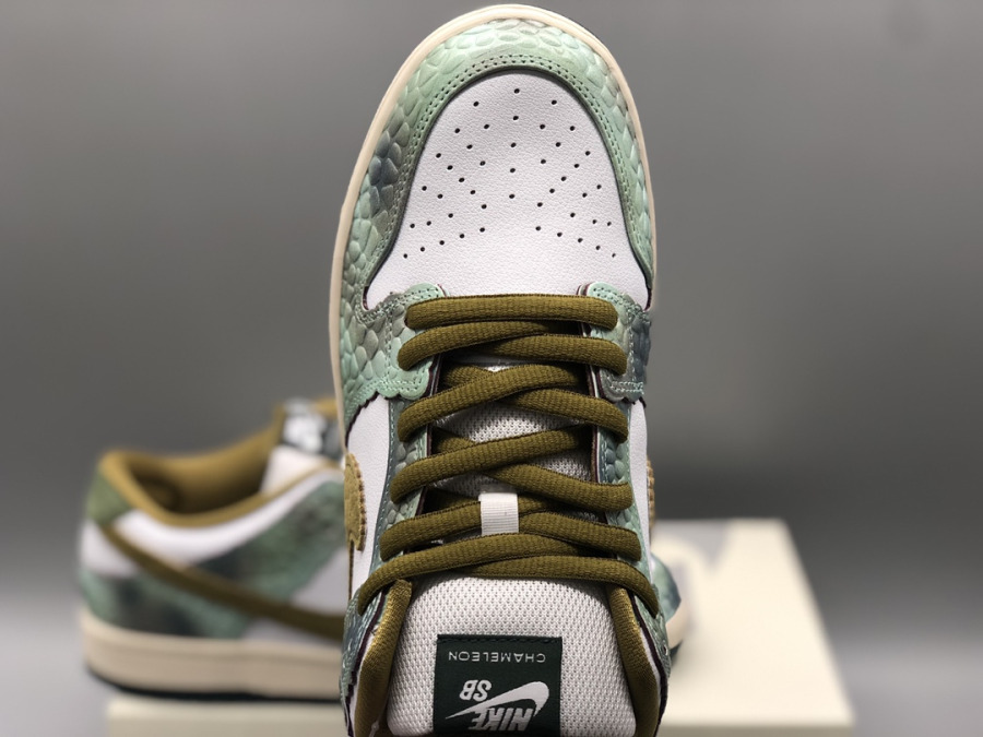 Alexis Sablone x Dunk Low SB 'Chameleon' - WellKicks.com