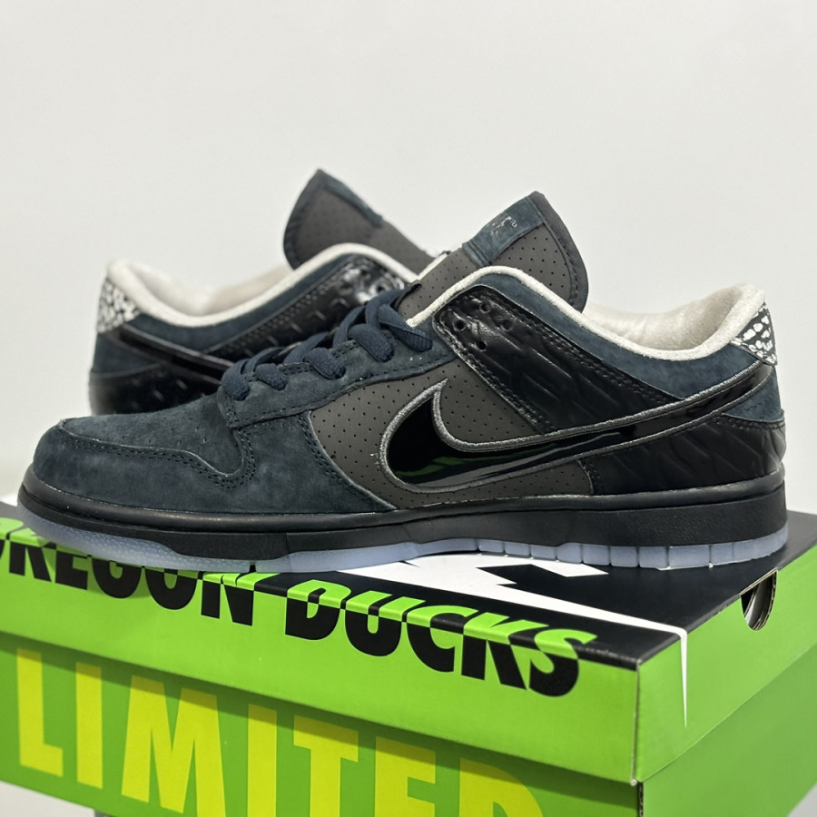 Dunk Low 'What the Duck - University of Oregon Alternate' PE ...